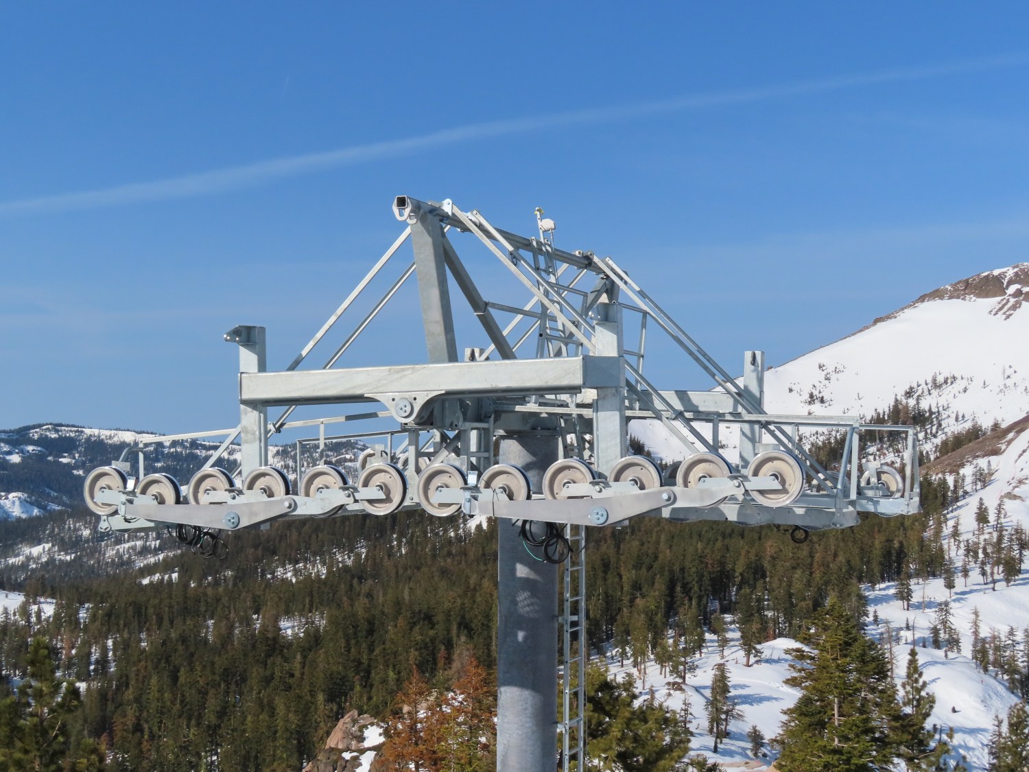 Photo Tour: Palisades Tahoe Base to Base Gondola – Lift Blog