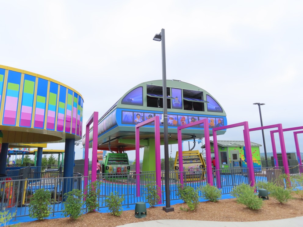 Minifigure Skyflyer – Legoland, NY – Lift Blog