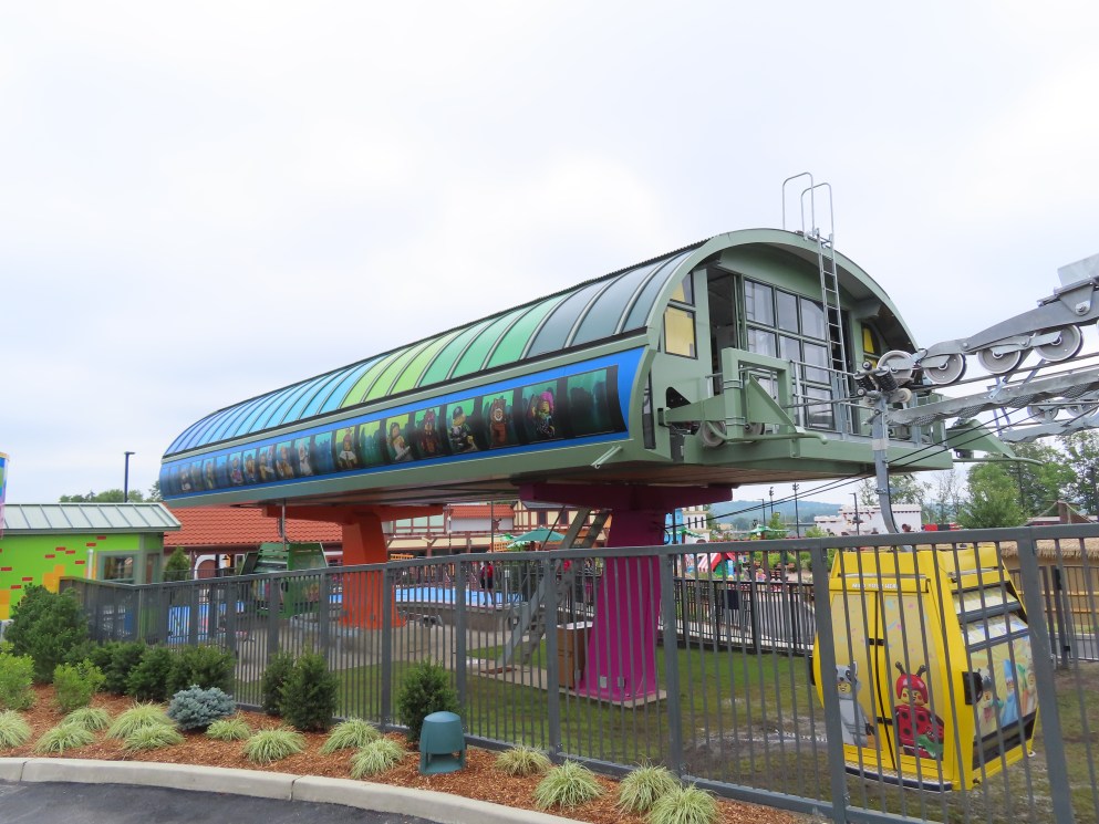 Minifigure Skyflyer – Legoland, NY – Lift Blog