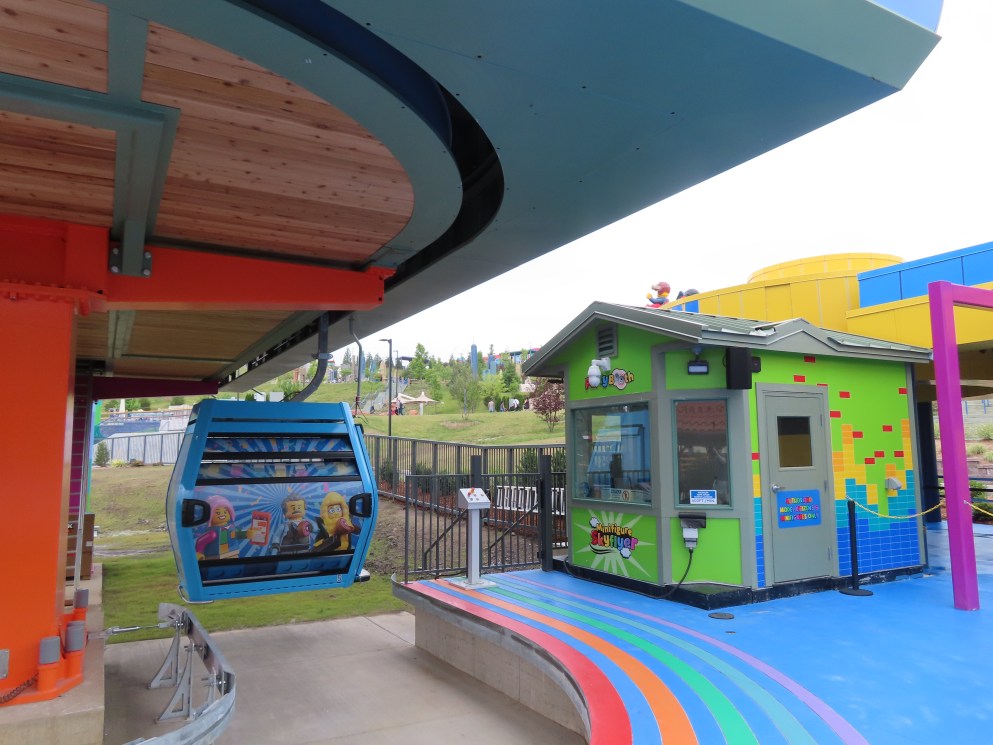 Minifigure Skyflyer – Legoland, NY – Lift Blog
