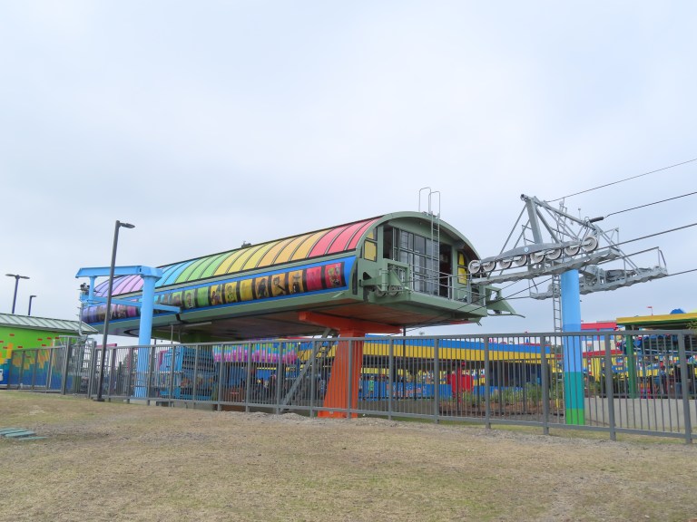 Minifigure Skyflyer – Legoland, NY – Lift Blog